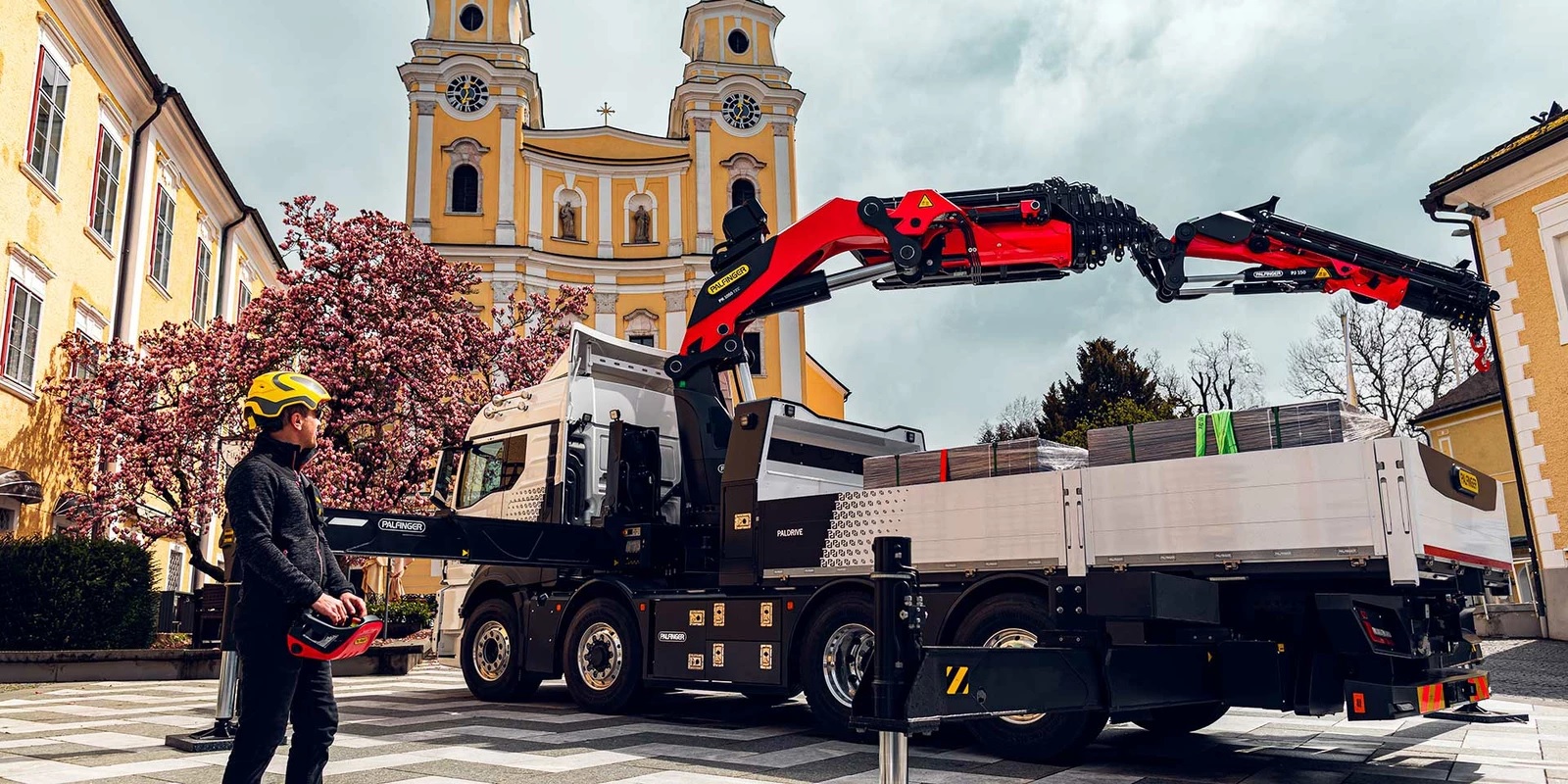 Palfinger, le gru TEC aprono nuove frontiere | e-construction