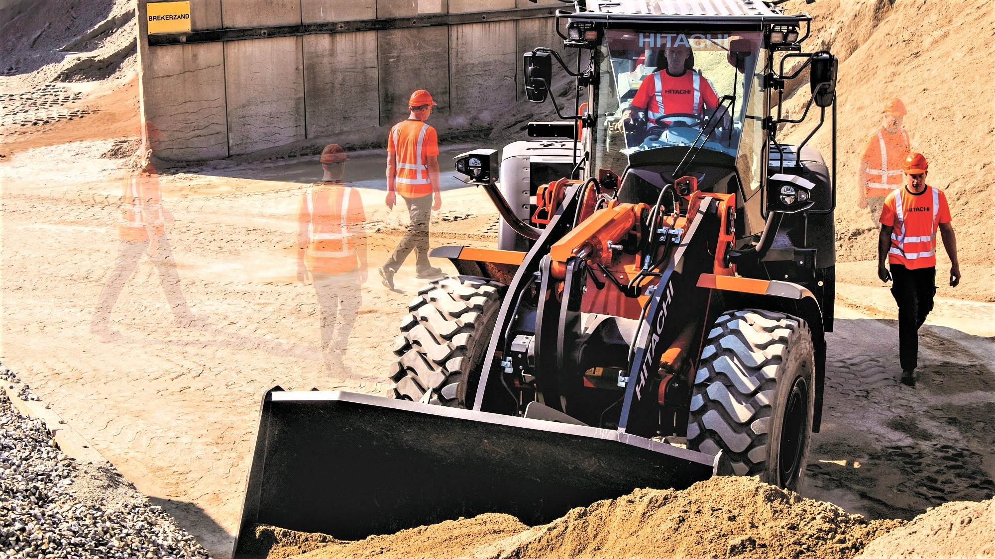 HITACHI ZW220-7, upload nelle pale gommate | e-construction