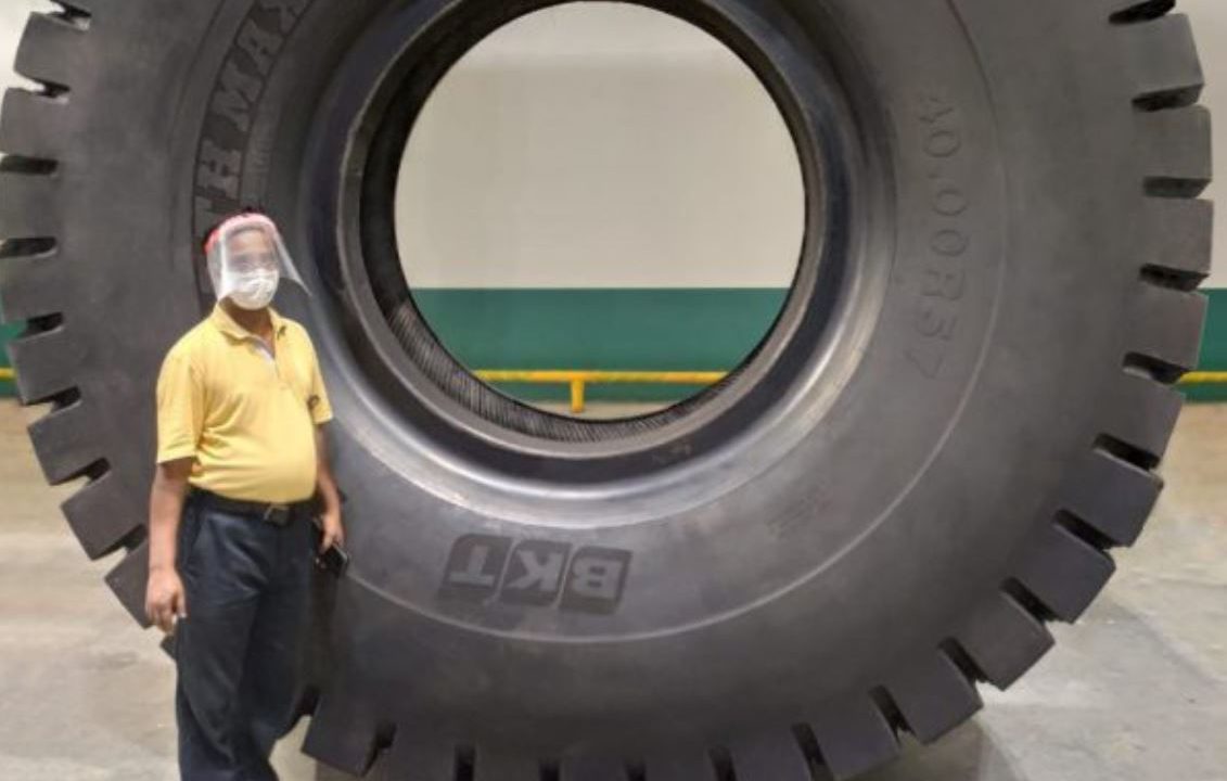 EARTHMAX SR 468, il nuovo pneumatico gigante svelato da BKT EARTHMAX SR 468, il nuovo pneumatico gigante svelato da BKT