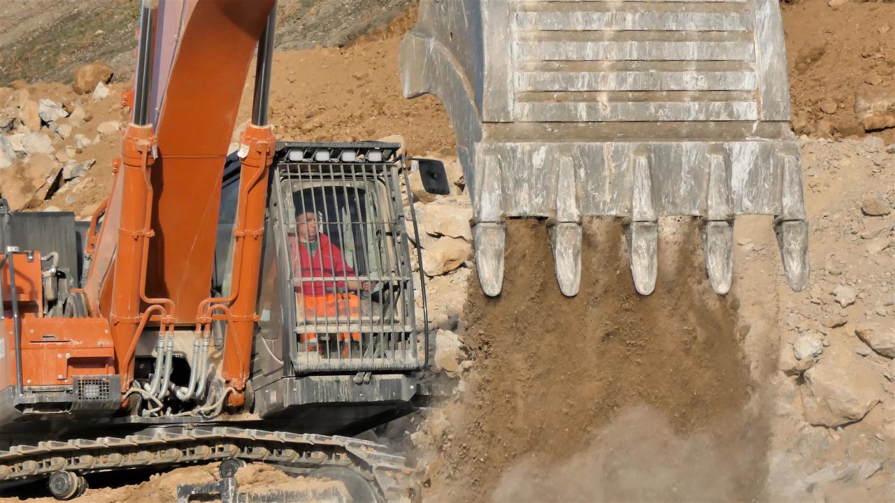 Hitachi ZX530LCH-7, il palestrato. | e-construction