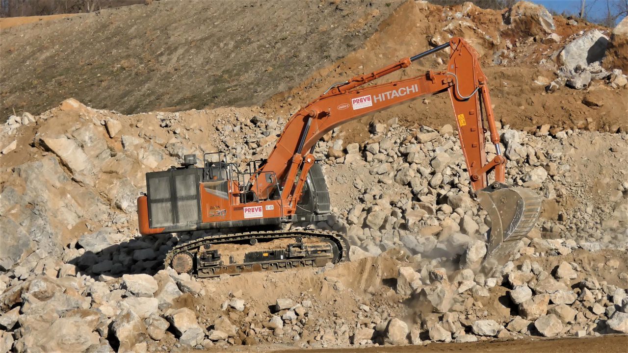 Hitachi ZX530LCH-7, il palestrato. | e-construction