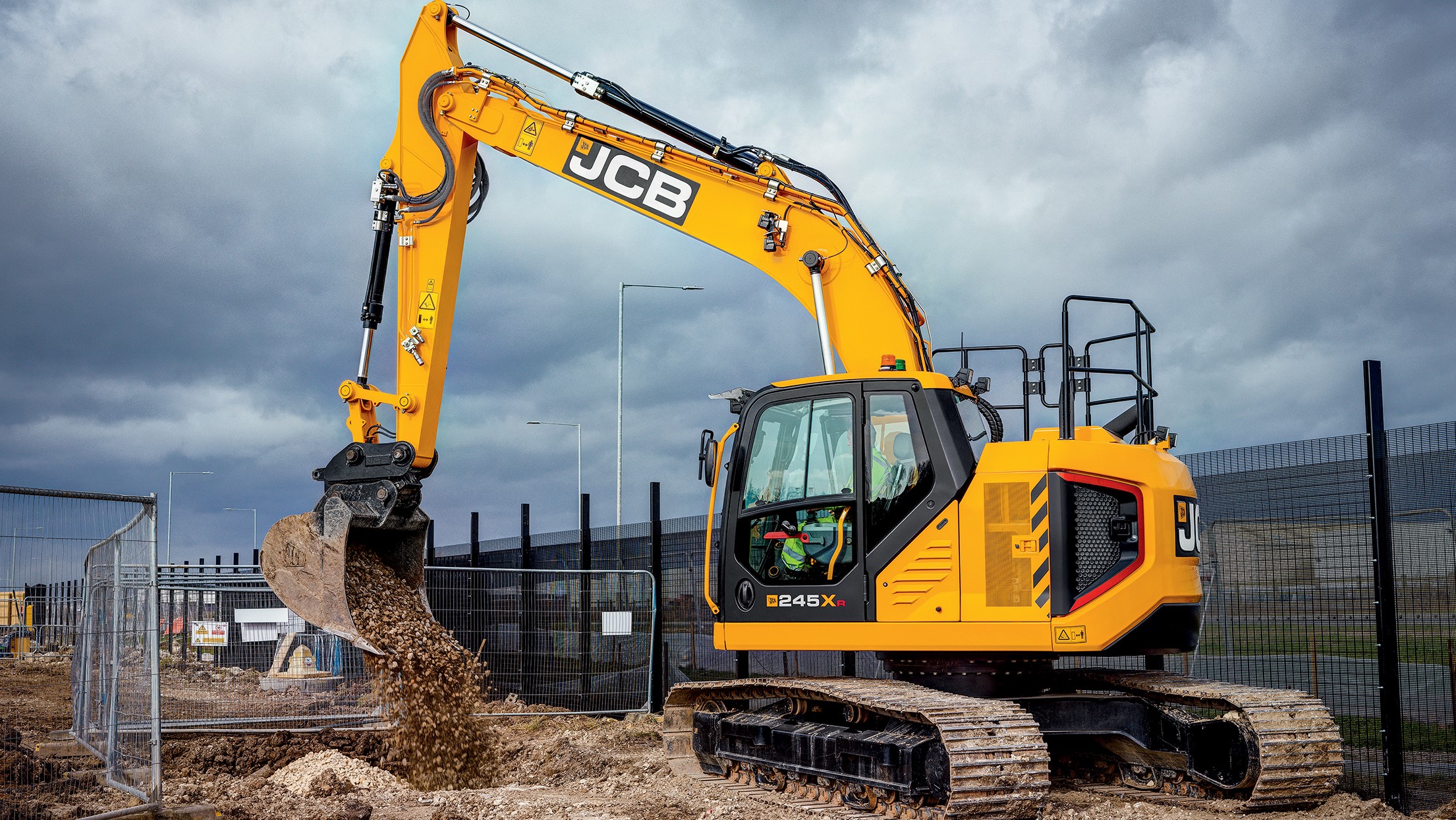 JCB 245XR, big short-radius | e-construction