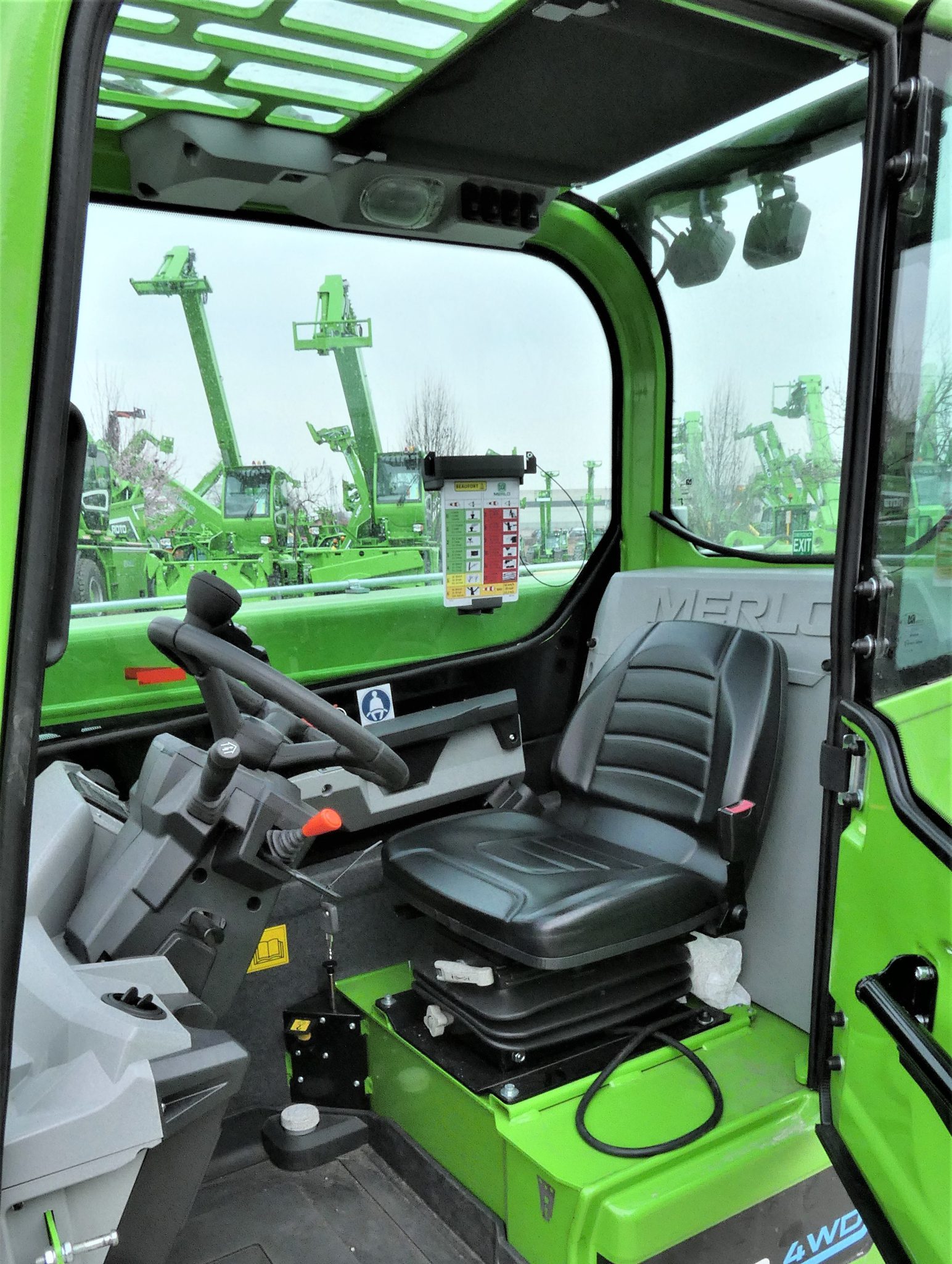 Merlo e-WORKER. Elettrico elettrizzante. | e-construction