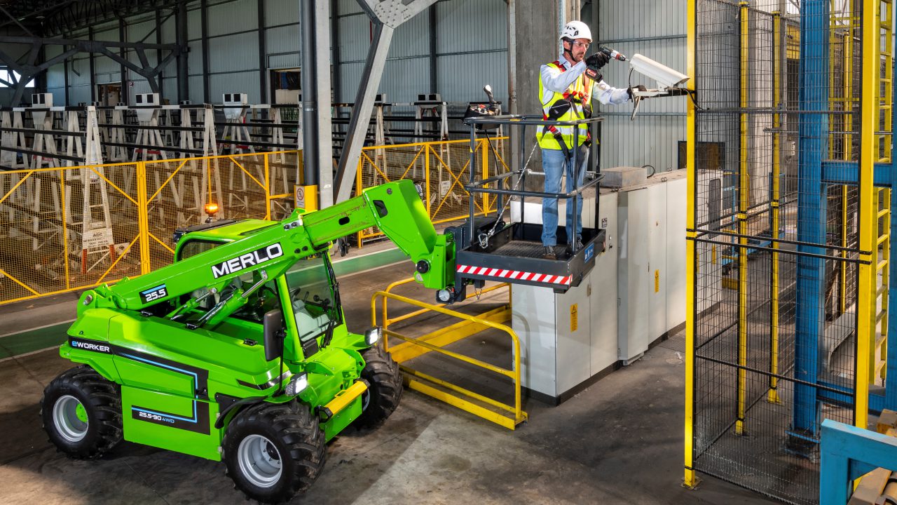 Merlo e-WORKER. Elettrico elettrizzante. | e-construction