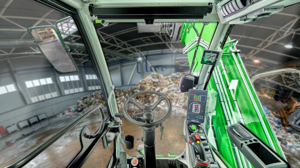 Sennebogen 3.40G. Pala gommata o telescopico? | e-construction