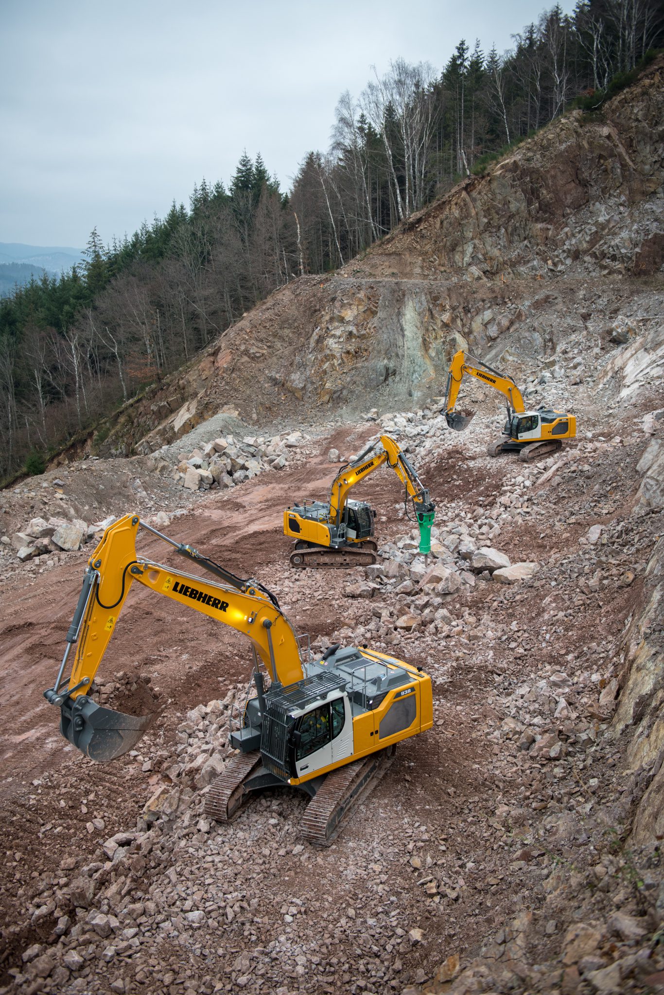 Liebherr R928 G8, a Bauma 2022 con Leica Geosystems | e-construction