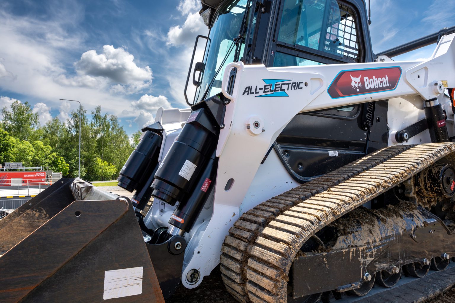 Bobcat T7X, elettrico totale. Il video della prova. | e-construction