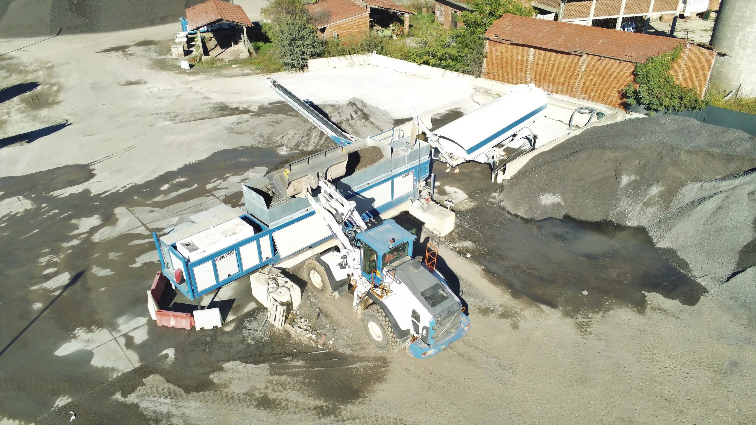 Blend Plants A240.2, Rattalino Scavi sceglie la flessibilità | e ...