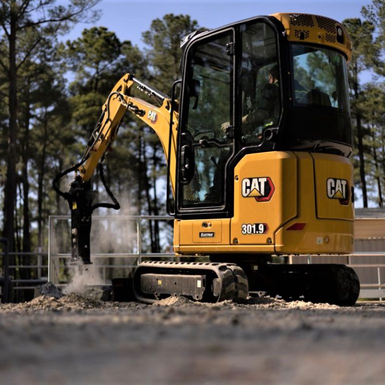 Caterpillar, a Bauma con quattro macchine elettriche | e-construction