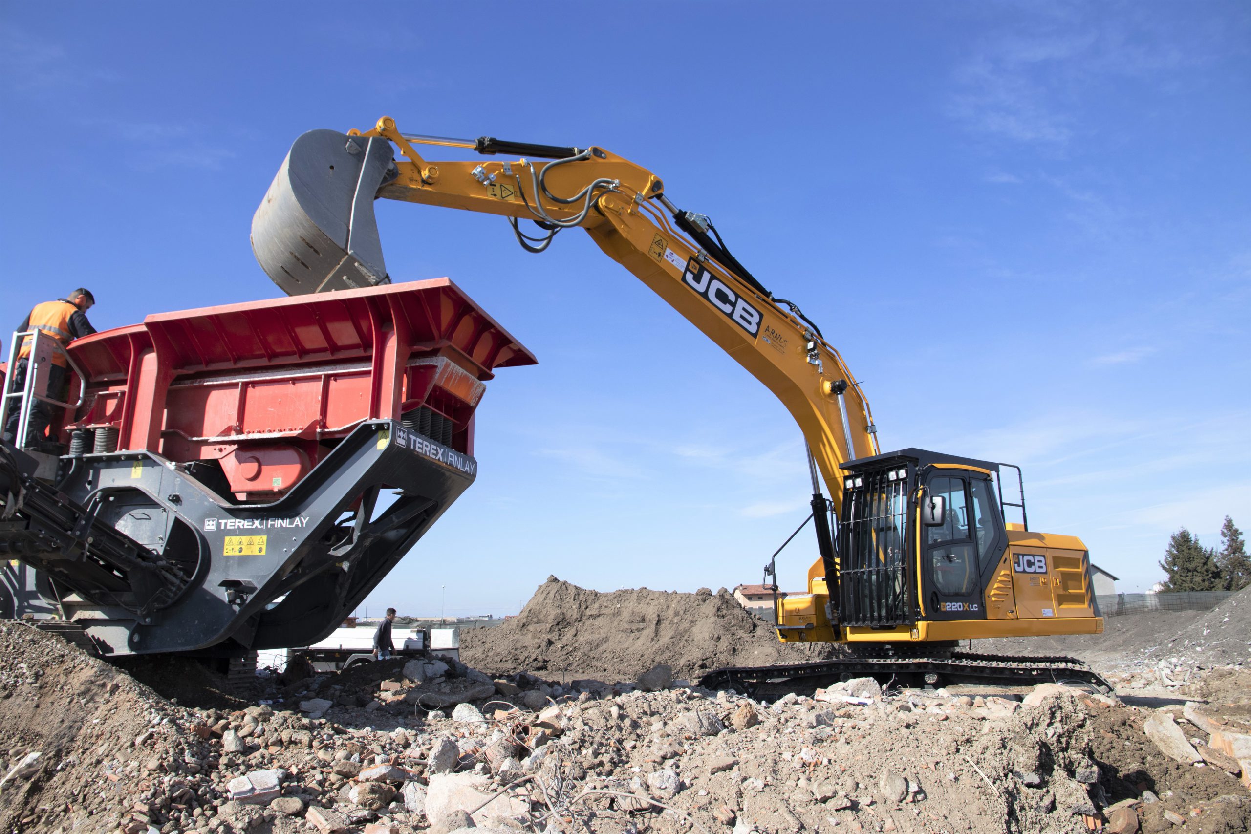 JCB 220X, la positiva prova del cantiere | e-construction