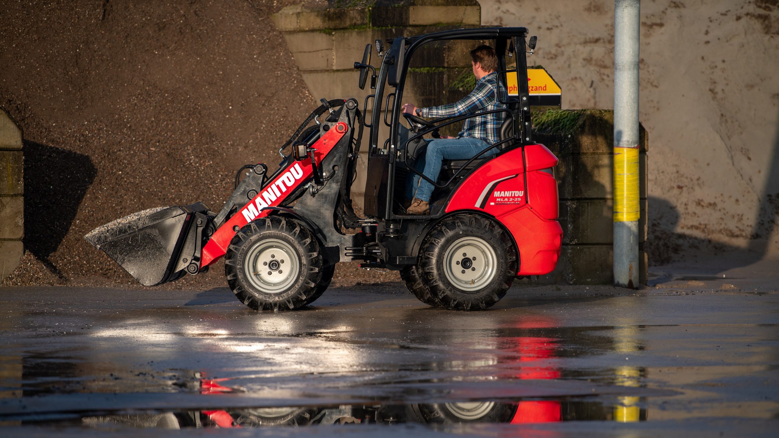 Manitou, pale compatte in grande spolvero anche con Gehl | e-construction