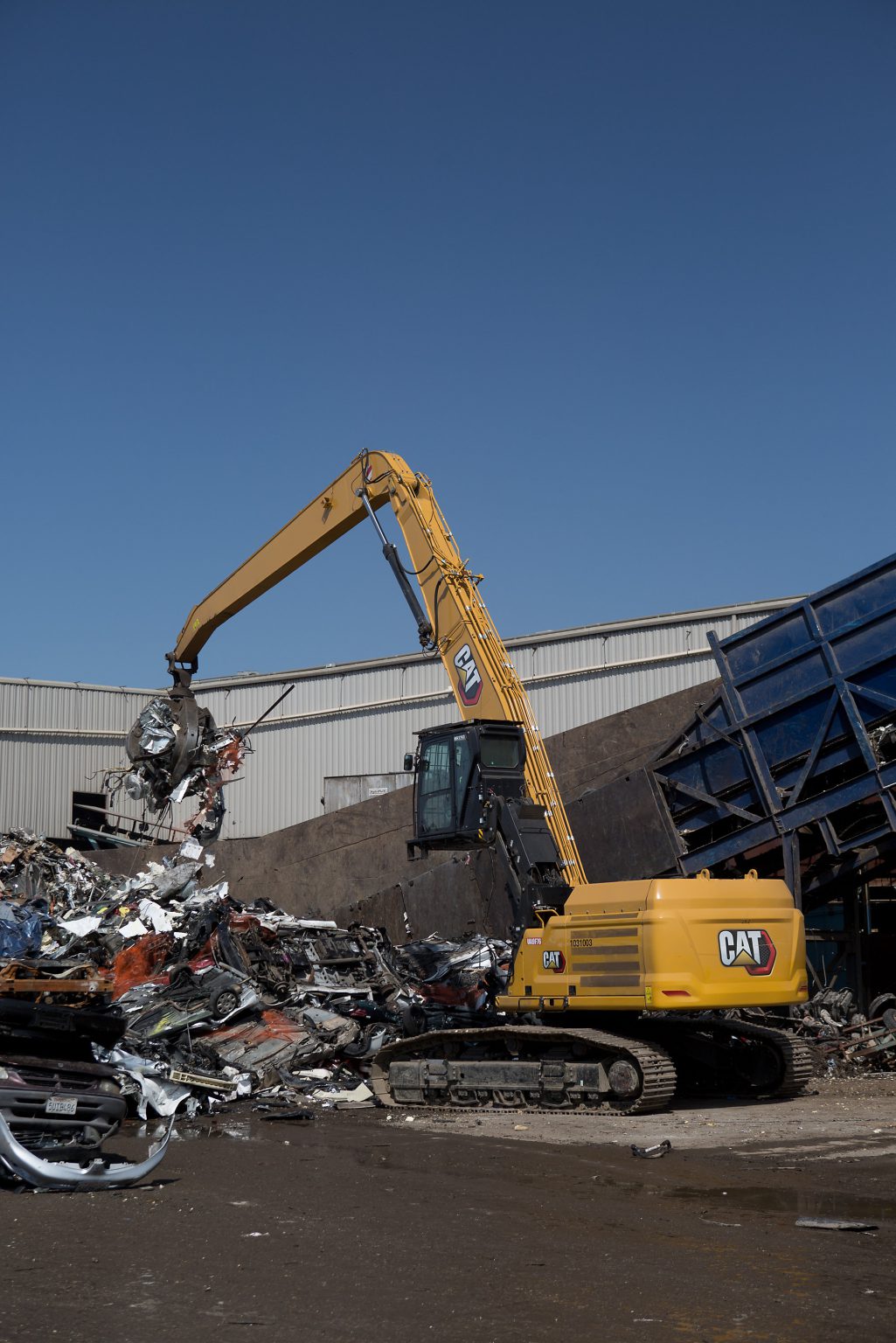 Caterpillar, ecco i nuovi "big" material-handlers | e-construction