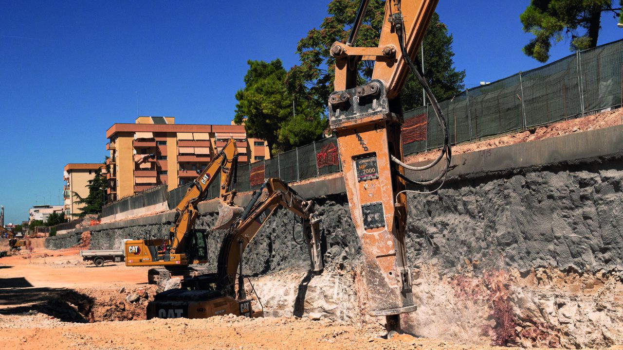 Indeco, operare in roccia sulla Bari-Barletta | e-construction