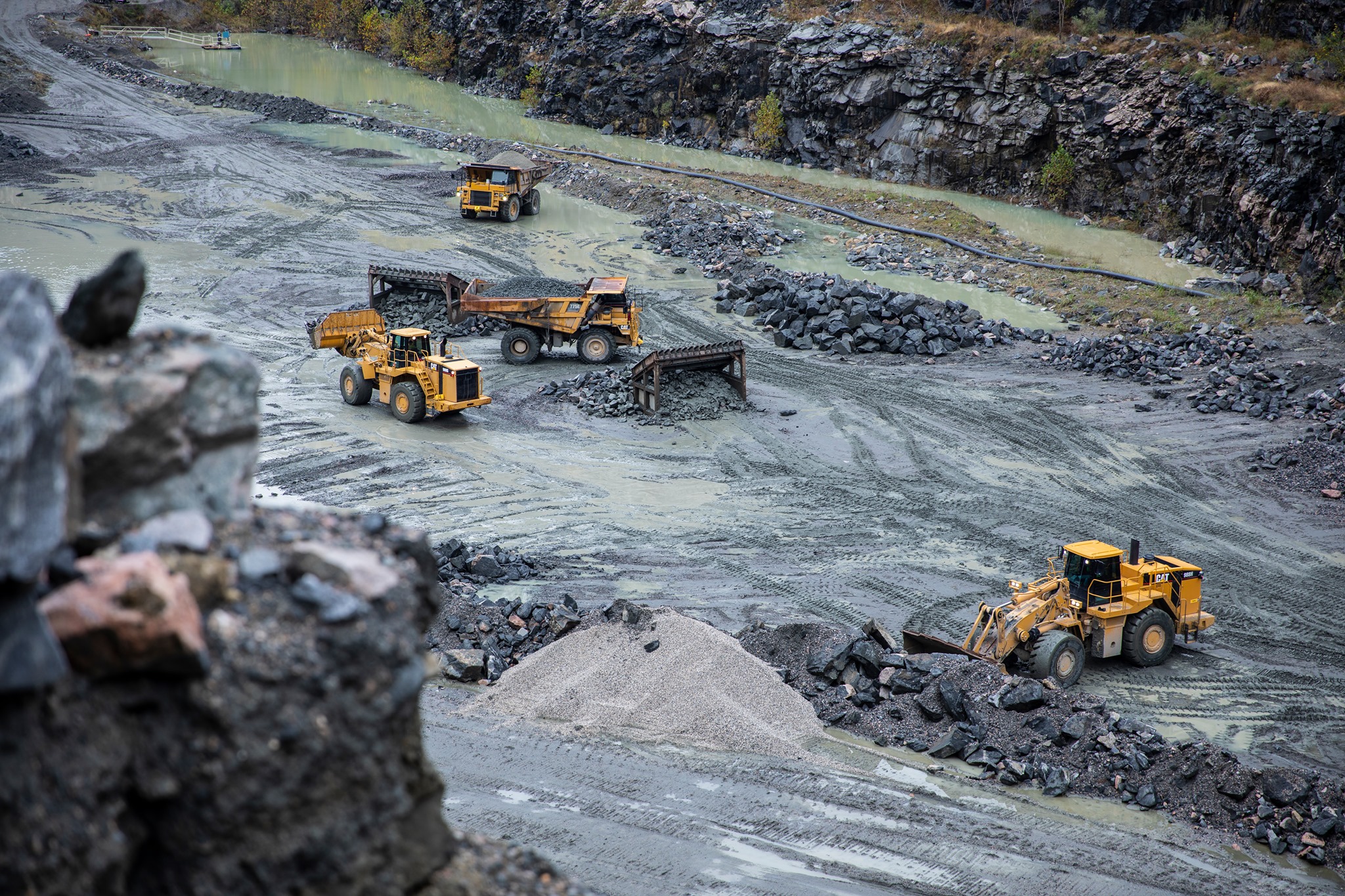 Caterpillar e Luck Stone, insieme per l'automazione | e-construction