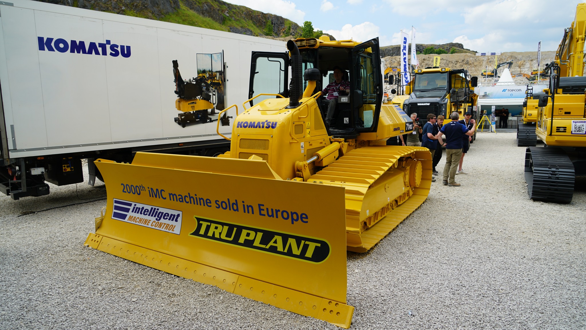 Komatsu, vendute 2.000 macchine Machine Control in UE | e-construction
