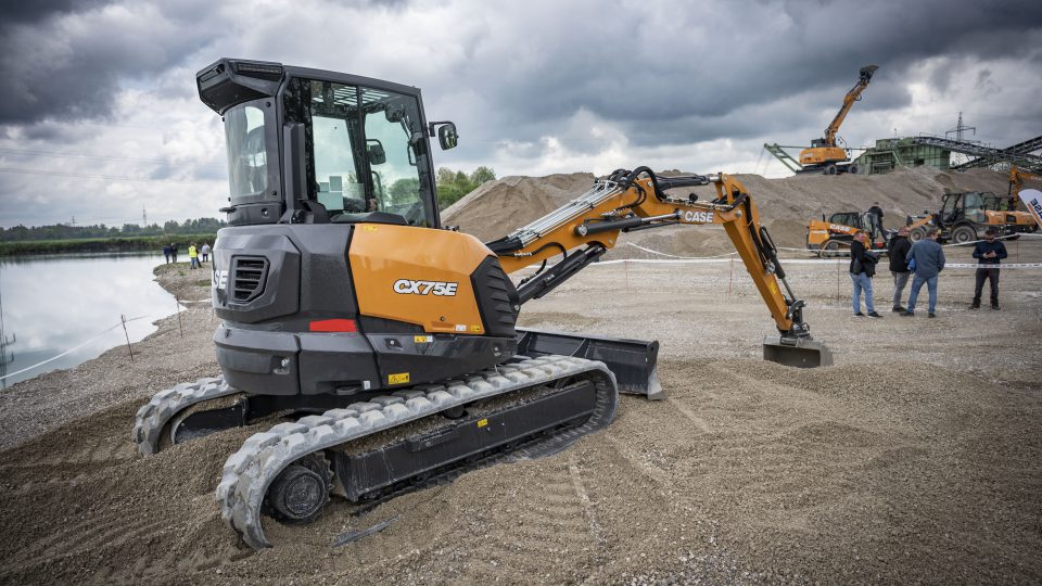 CASE CE, arriva il Road Show in Italia | e-construction