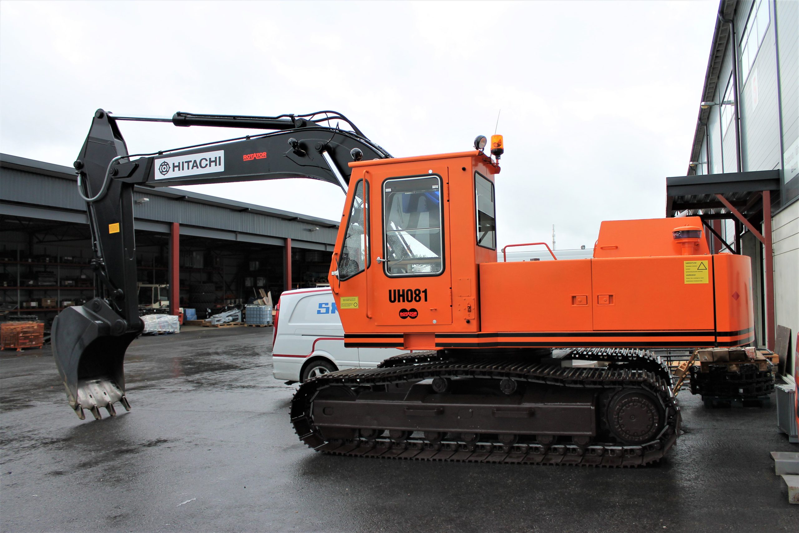 Hitachi UH081, il vero padre dei Fiat-Hitachi | e-construction