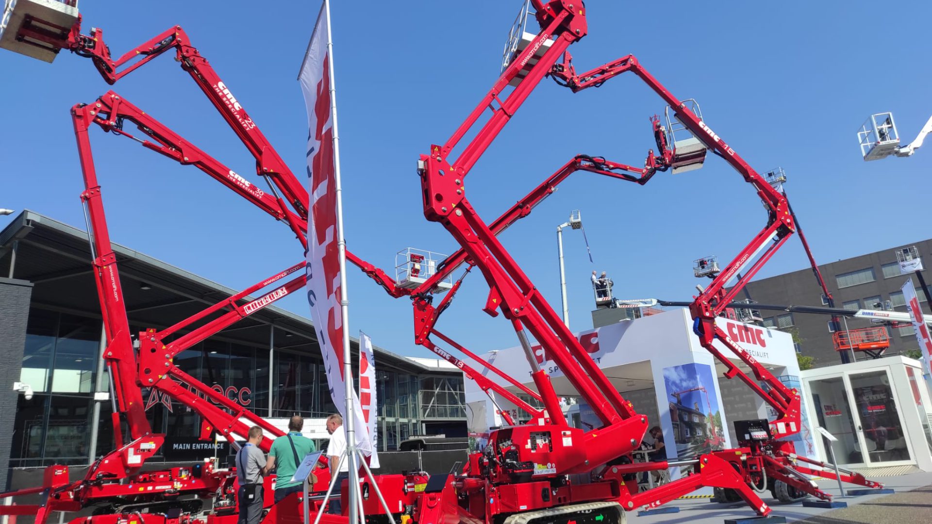 CMC, nuove PLE "ragno" al prossimo GIS 2023 | e-construction