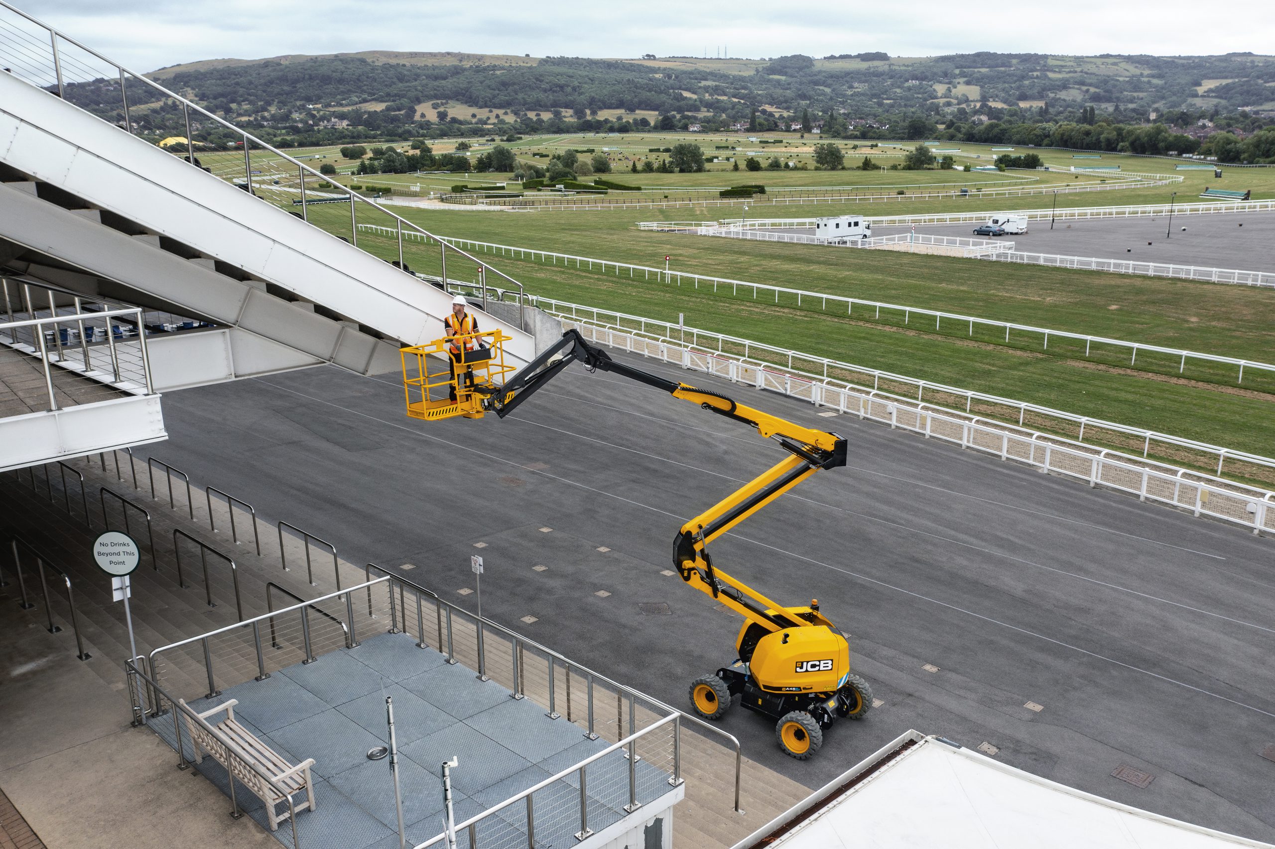 JCB, le PLE articolate puntano su elettrico e ibrido | e-construction