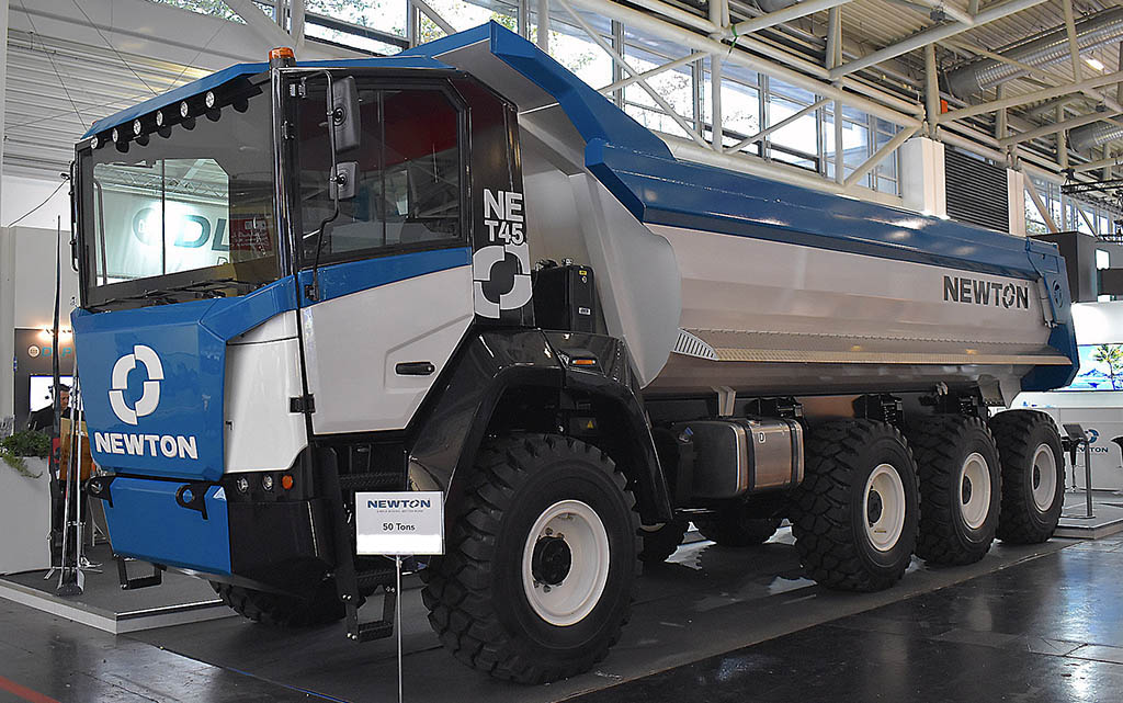 NEWTON TRUCKS, bentornati all-terrain | e-construction