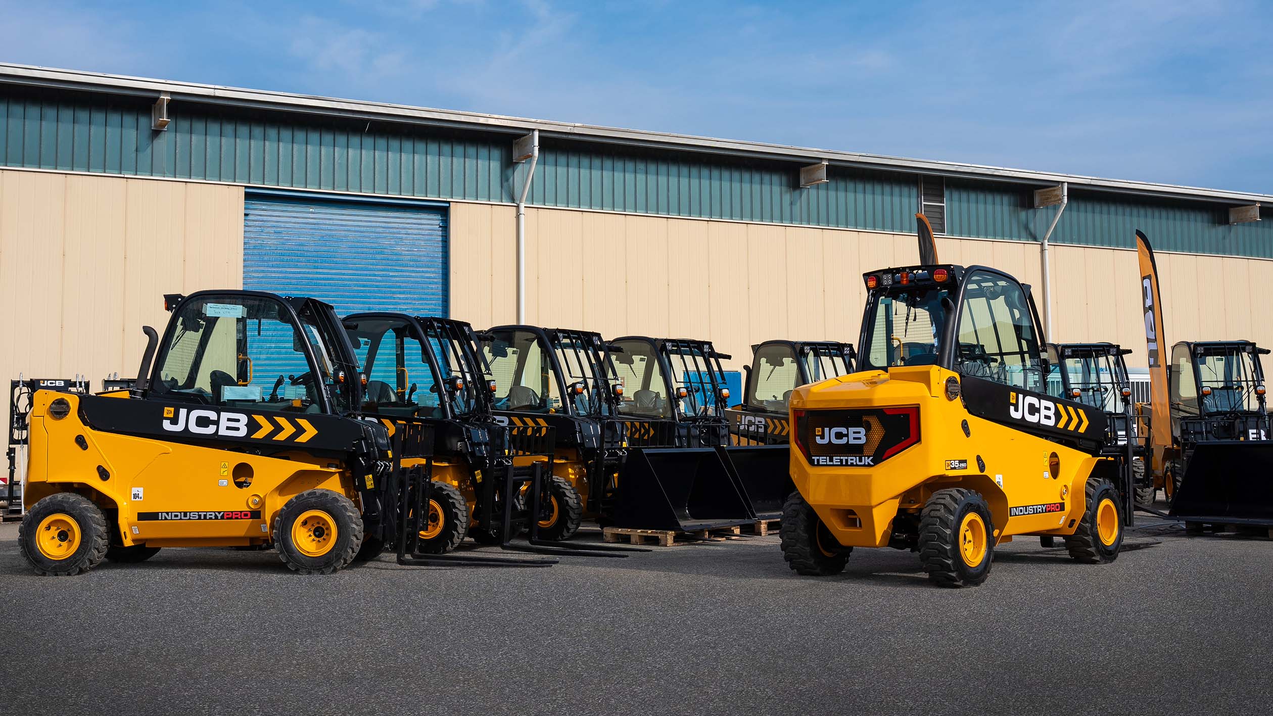 JCB Teletruk, consegnati 20 esemplari a Venpa