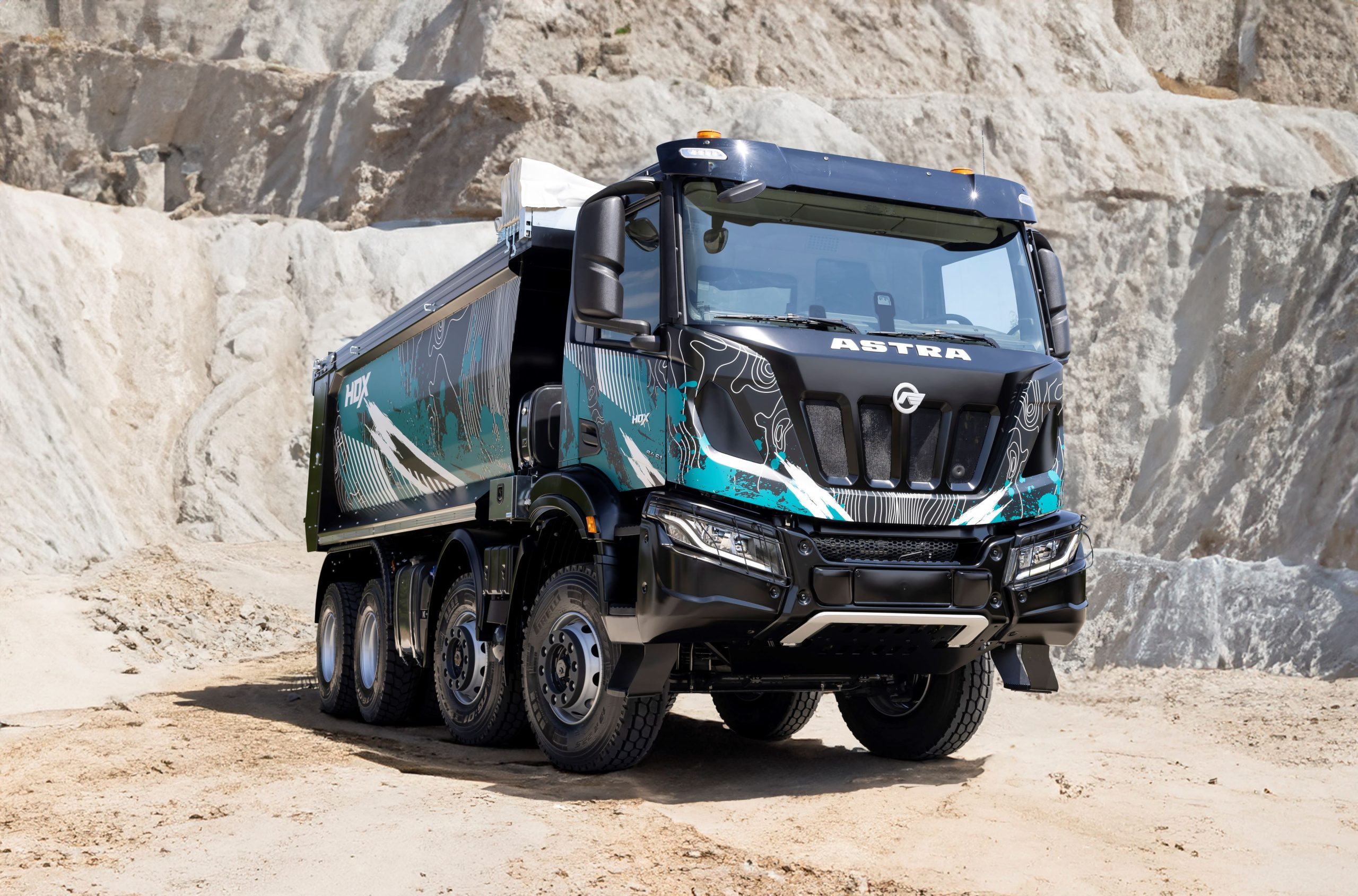 ASTRA ha presentato al mercato i nuovi veicoli cava-cantiere HDX