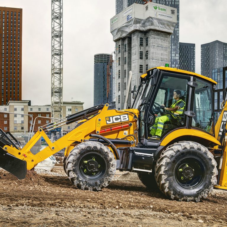 JCB aggiorna le proprie terne con l'interessante sistema Dual Drive
