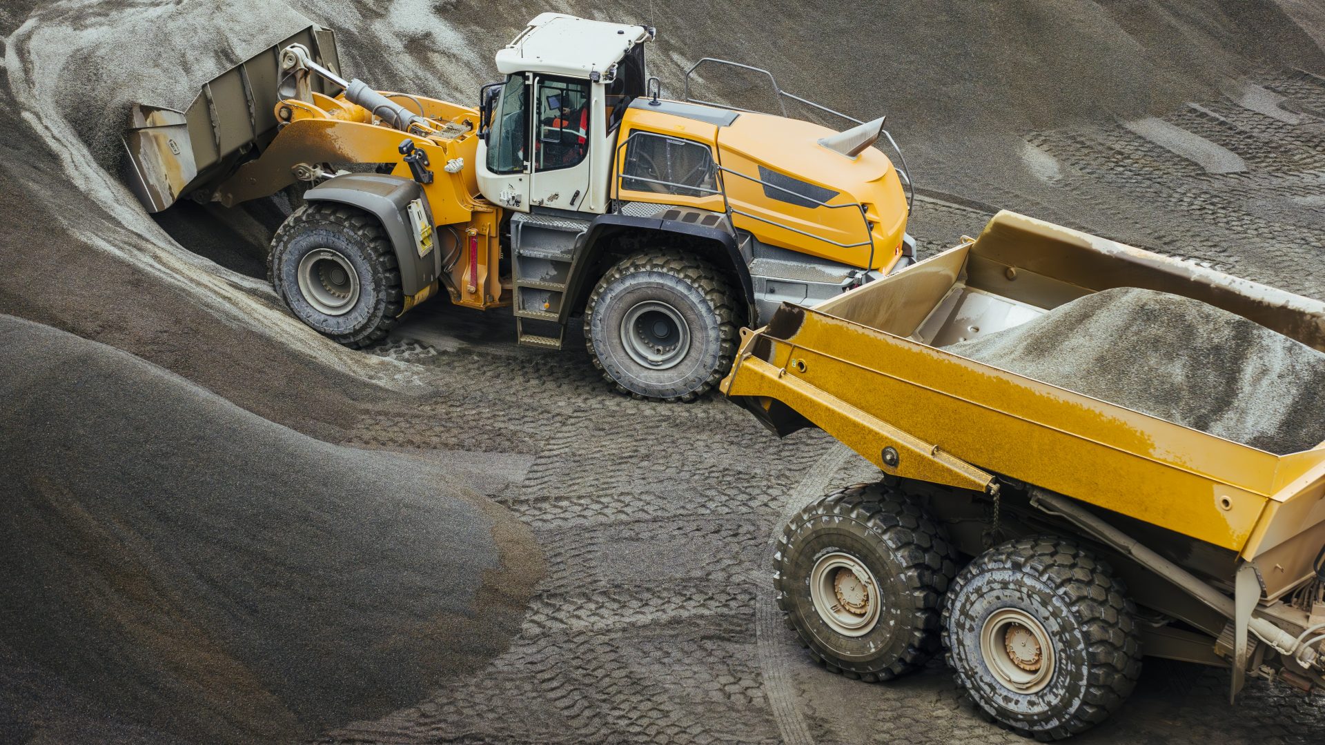 MICHELIN presenta gli Xtra Defend per pale e dumper articolati