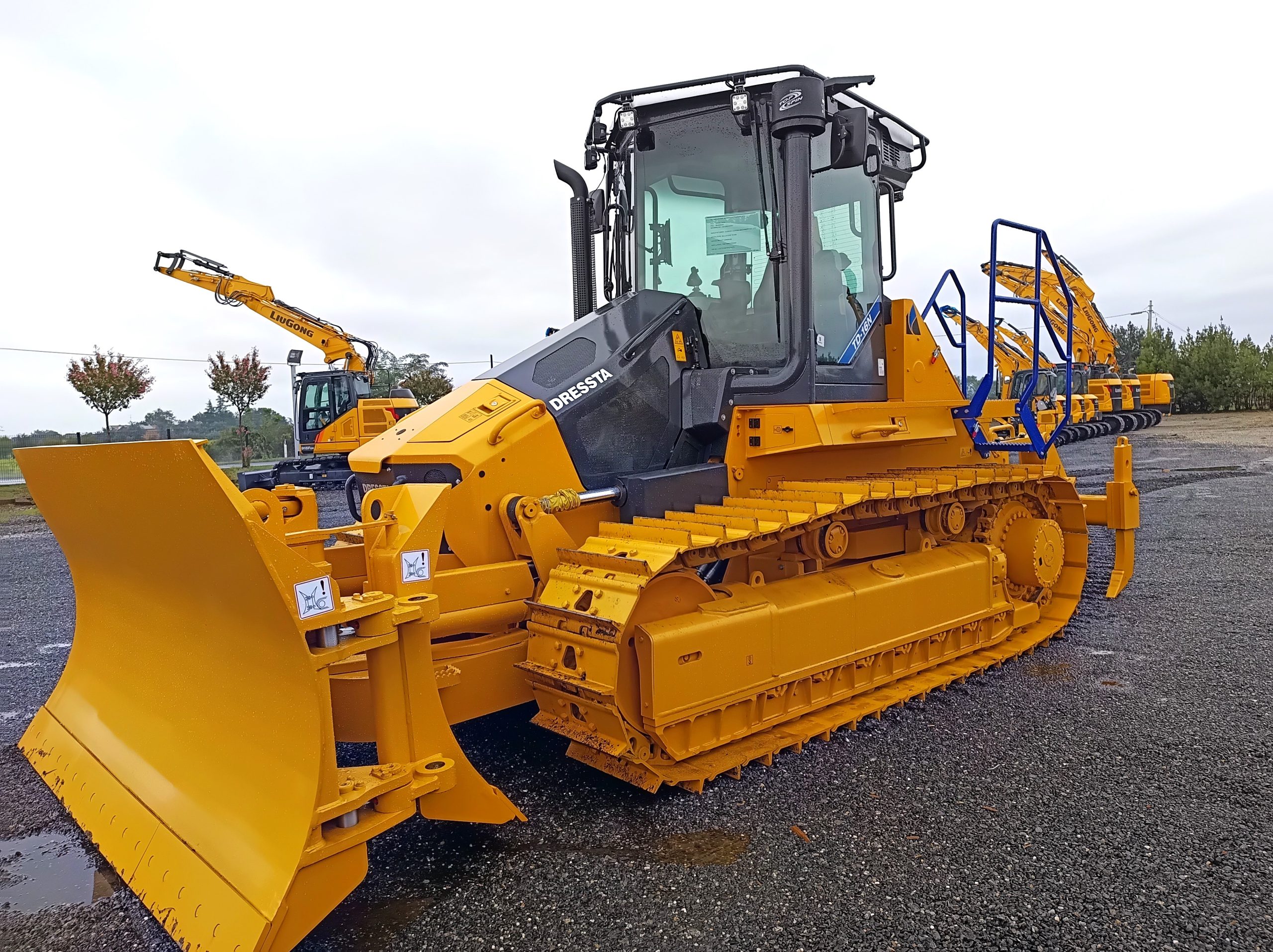 DRESSTA arriva finalmente in Italia con l'innovativo dozer TD16N
