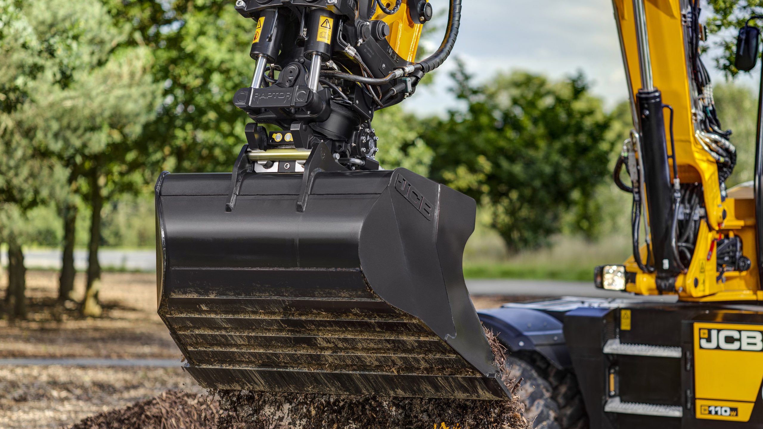 JCB ha introdotto il nuovo tilt rotator Raptor per l'Hydradig