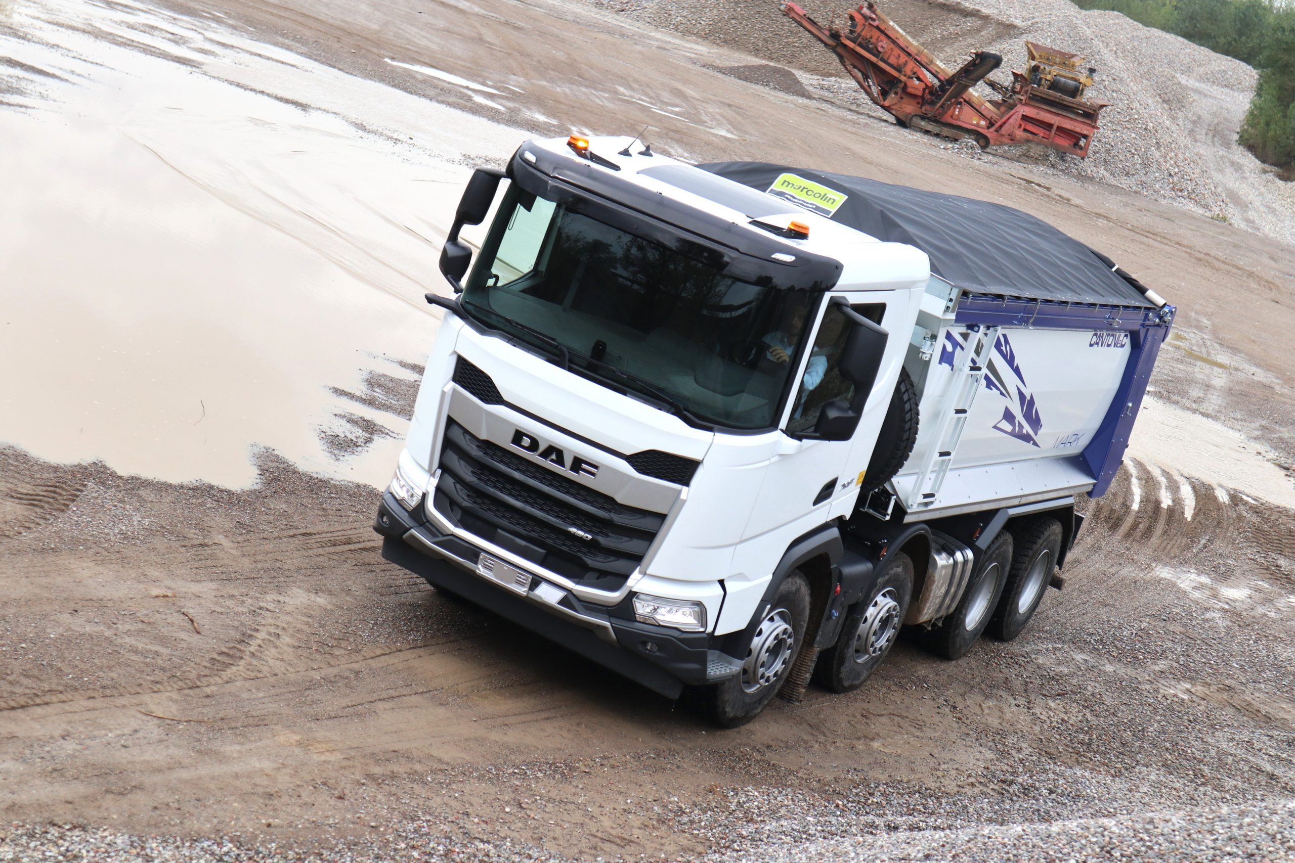 DAF potenzia il cava-cantiere con il nuovo XF 480 FAD 8x4