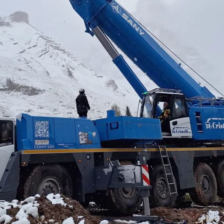 SANY. Una gru SAC2500E tra le vette del Trentino