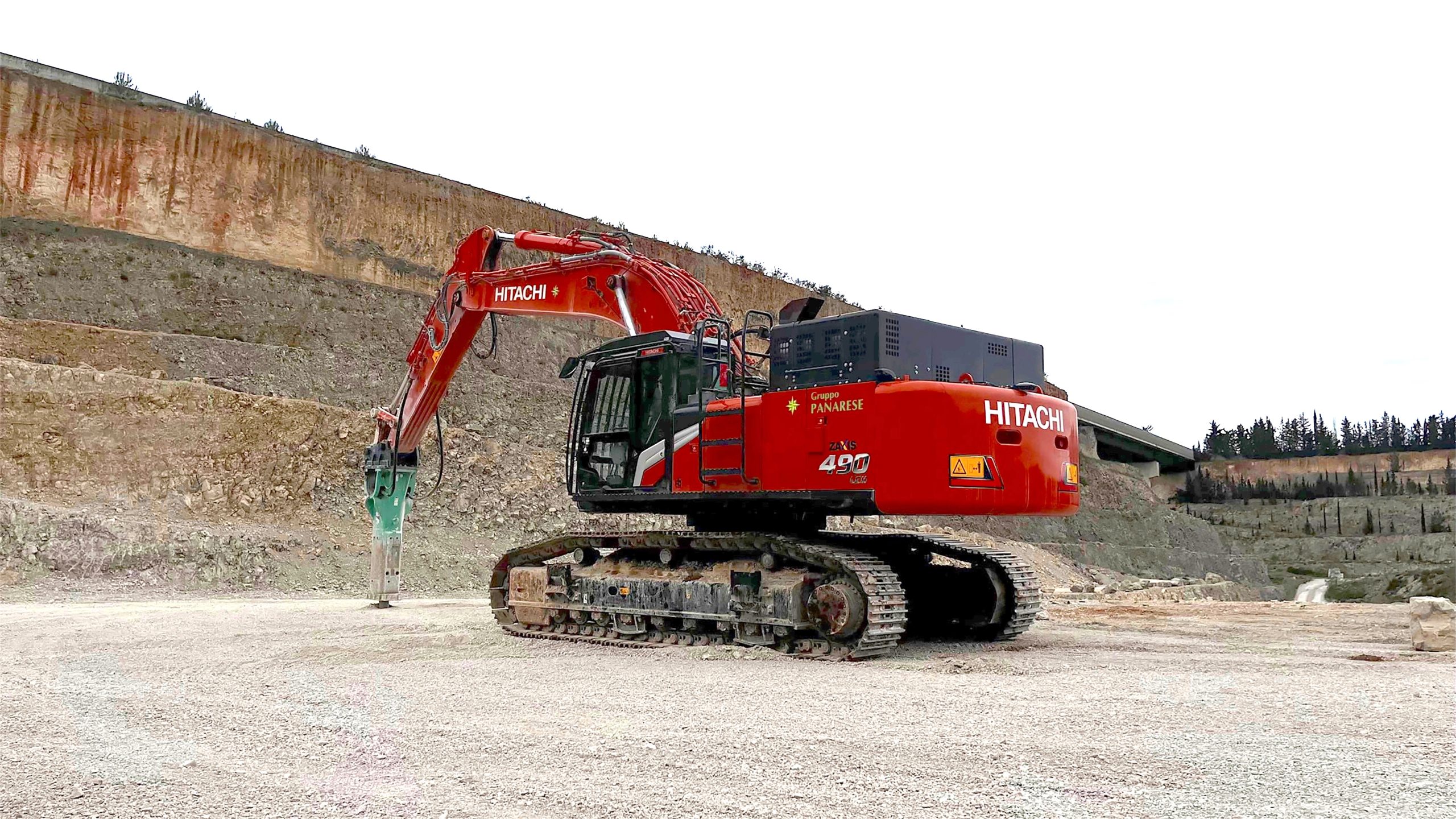 Hitachi rafforza il parco macchine del Gruppo Panarese in Puglia