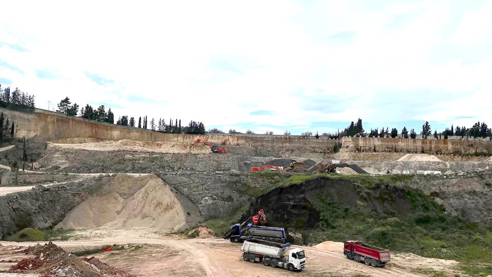 Hitachi rafforza il parco macchine del Gruppo Panarese in Puglia