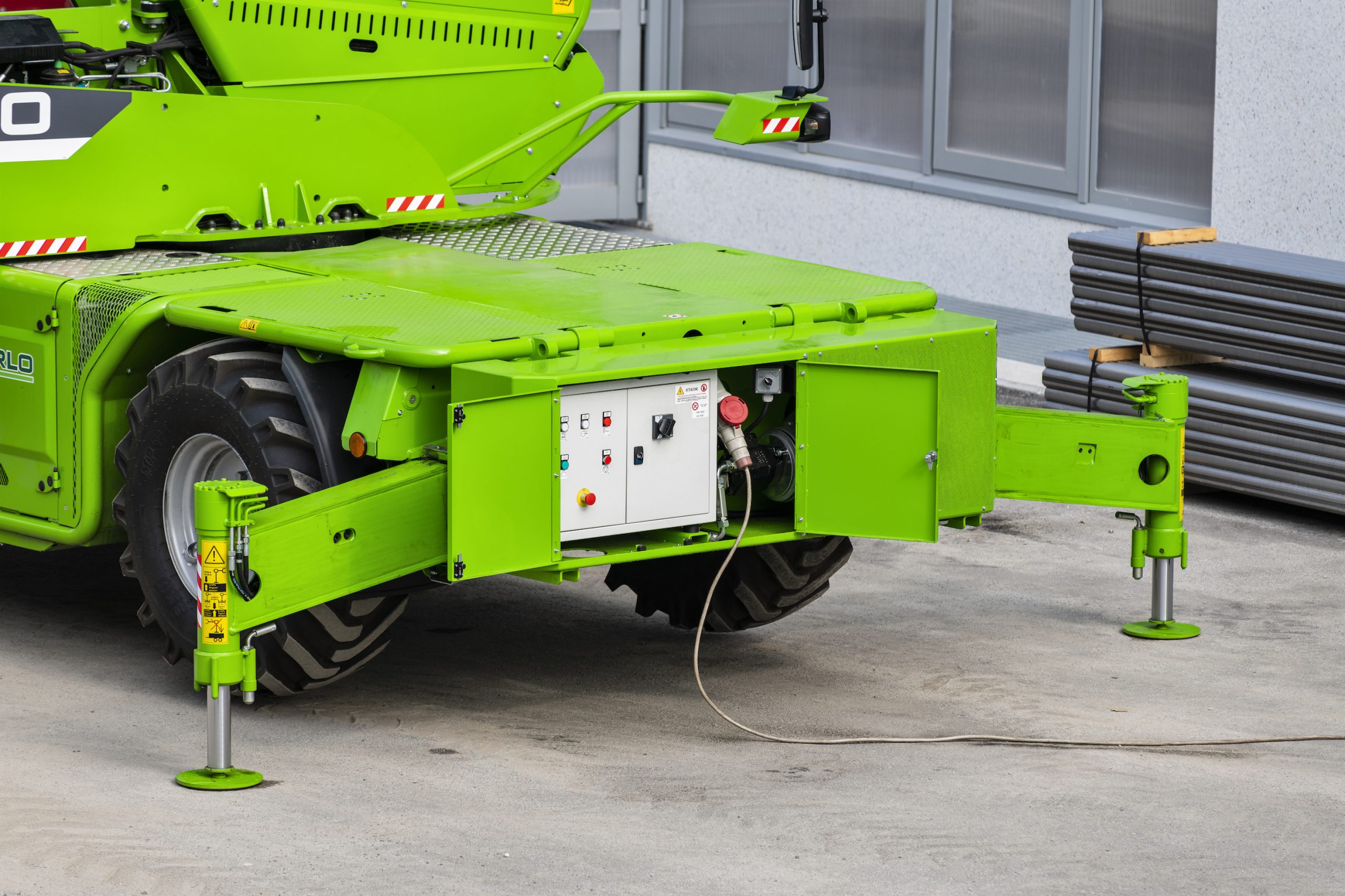 Merlo ha presentato la nuova gamma elettrificata di Roto Plug-In