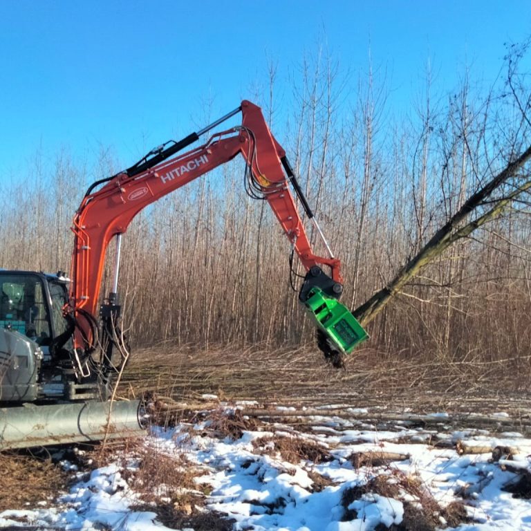 OMEF è uno dei costruttori principali nelle attrezzature forestali